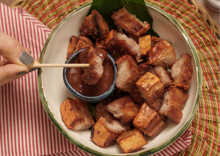 Chicharrón con BBQ y cocoa – SalsasAderezos